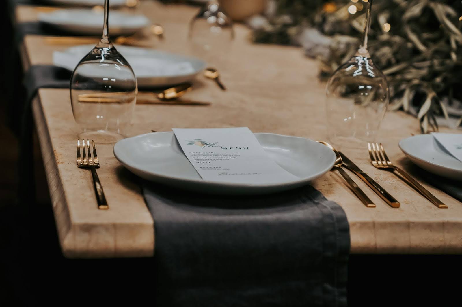 Waterproof Paper vs. Laminated Menus Explained